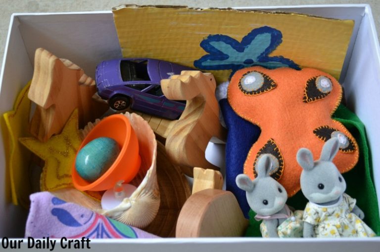 How to Make A Christmas Storytelling Tin - Our Daily Craft