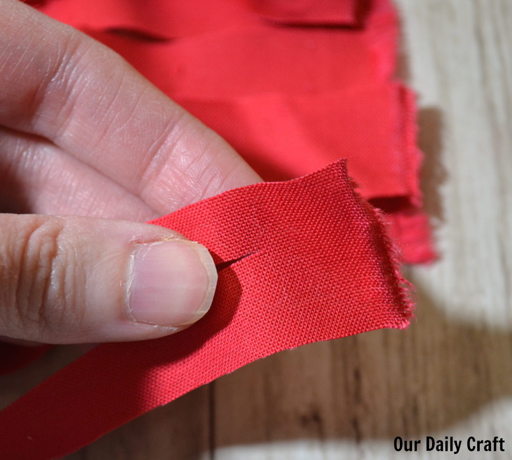How to Make Fabric Yarn: Turn Flat Fabric into a Continuous Piece of ...