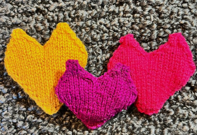 Easy Valentine Heart Knitting Pattern - Our Daily Craft