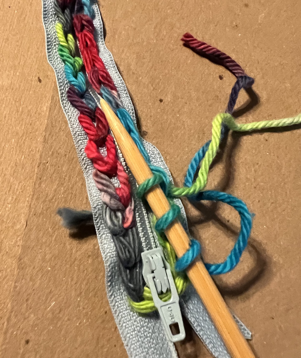 Stash-Busting Zipper Bag Knitting Pattern - Our Daily Craft