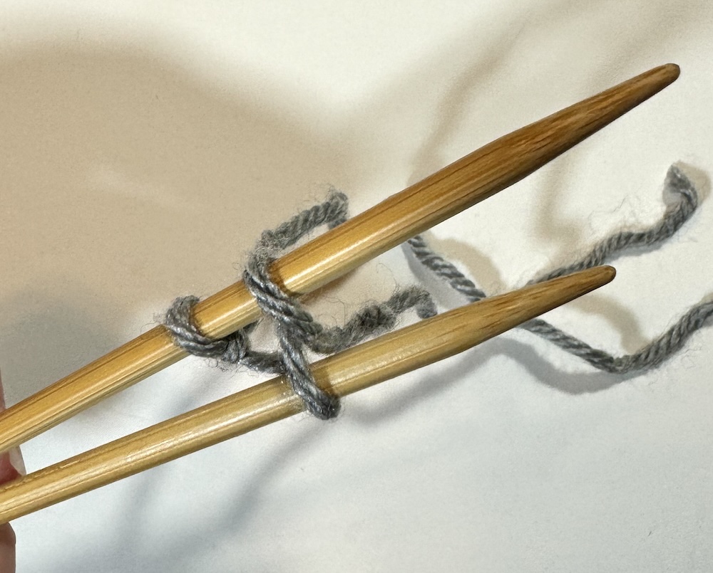 Figure 8 Cast On Knitting Tutorial - Our Daily Craft