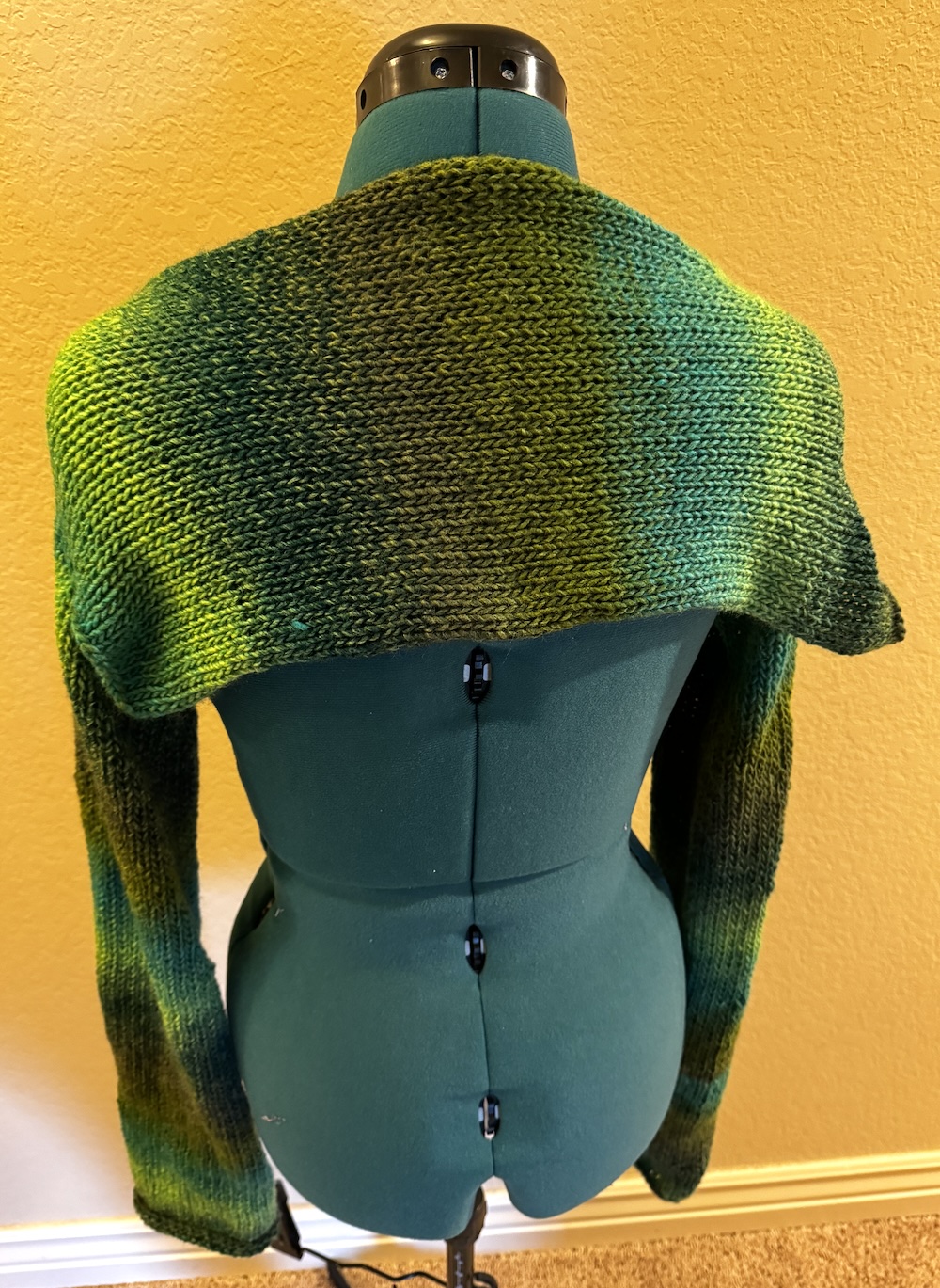 Sentro Knit Shrug - How to Knit a Shrug on a Circular Knitting Machine ...