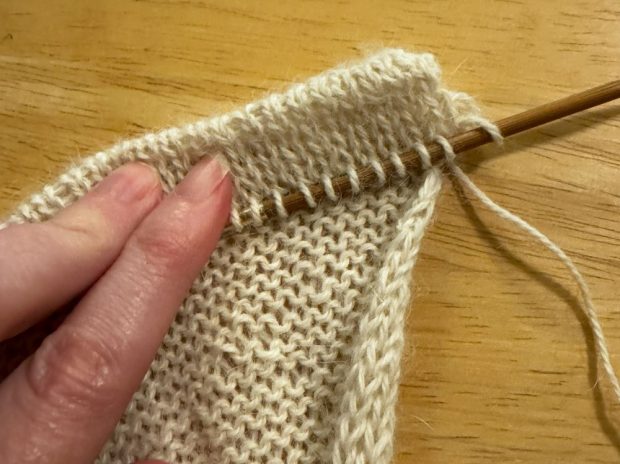 Knit a Folded Hem - Our Daily Craft