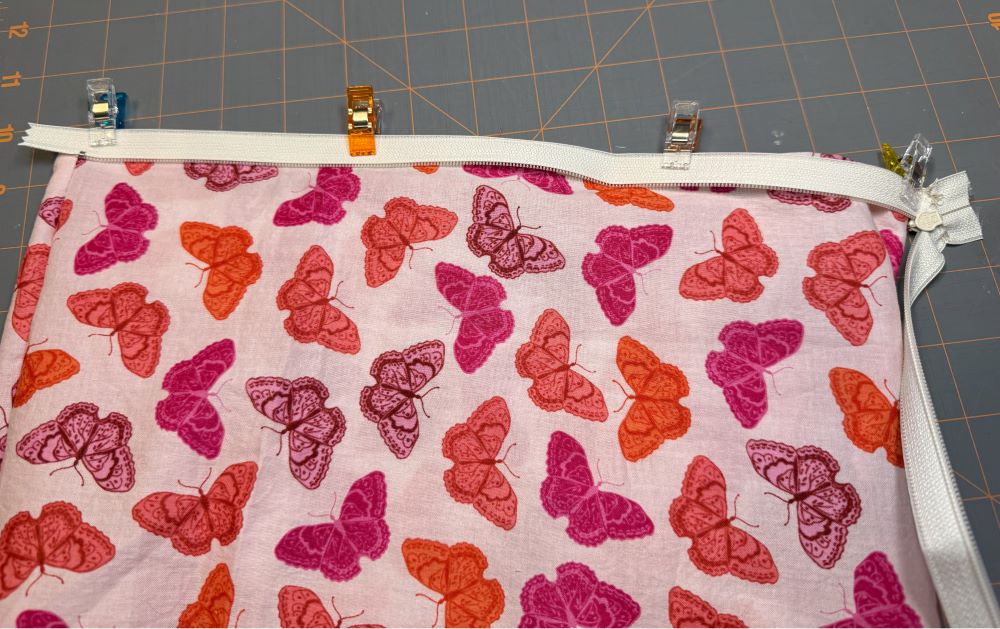 The Easy Way to Sew a Zipper - Our Daily Craft