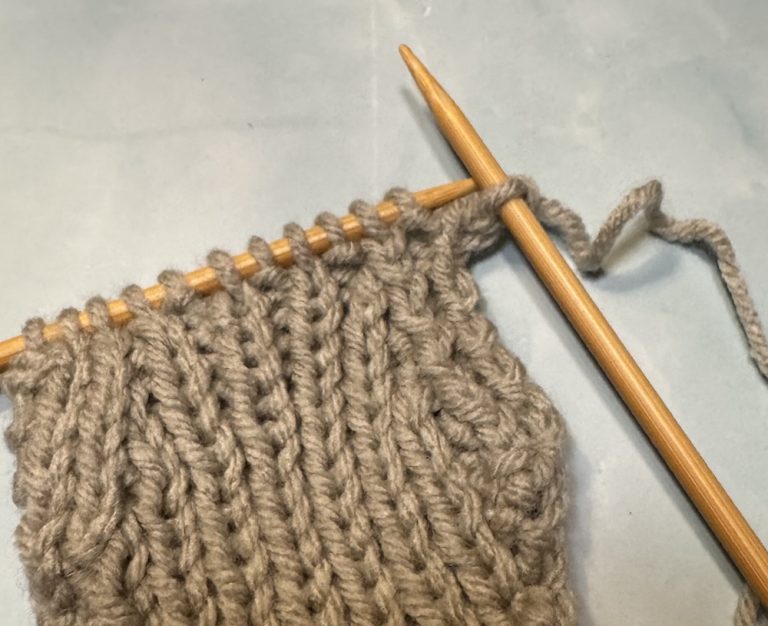 How to Knit Ribbing - Everything You Need to Know about Rib Stitches ...