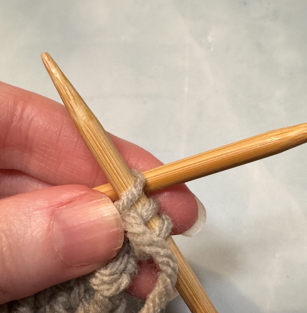 How to Knit Ribbing - Everything You Need to Know about Rib Stitches ...