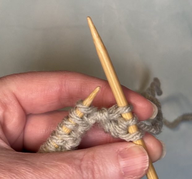 How to Knit Ribbing - Everything You Need to Know about Rib Stitches ...