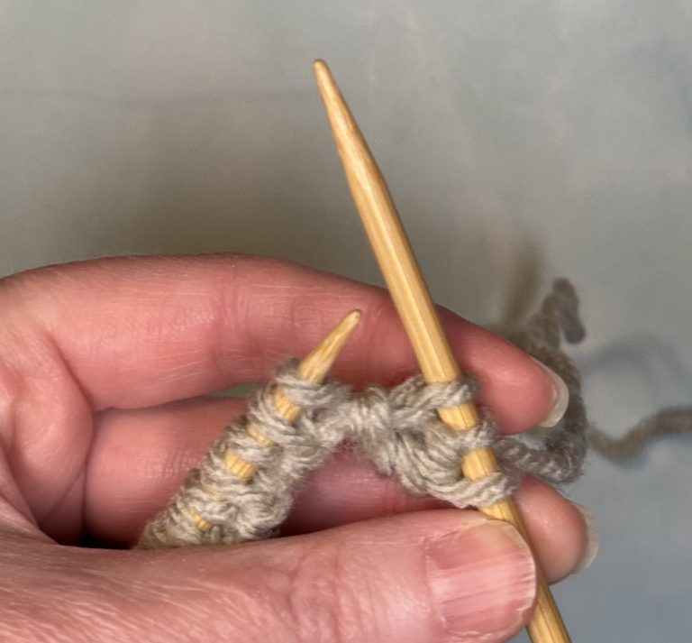 How to Knit Ribbing - Everything You Need to Know about Rib Stitches ...