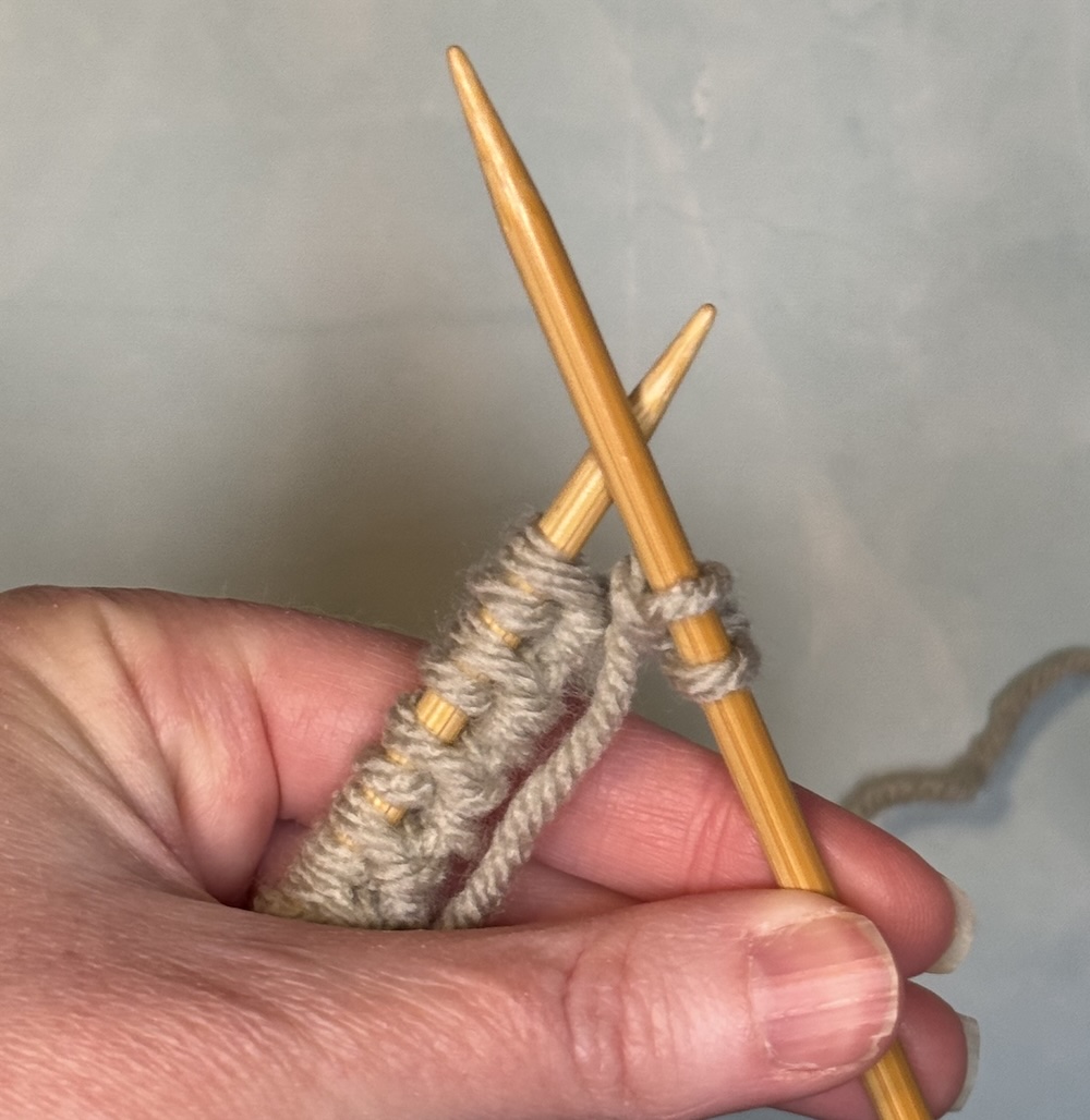 How to Knit Ribbing - Everything You Need to Know about Rib Stitches ...