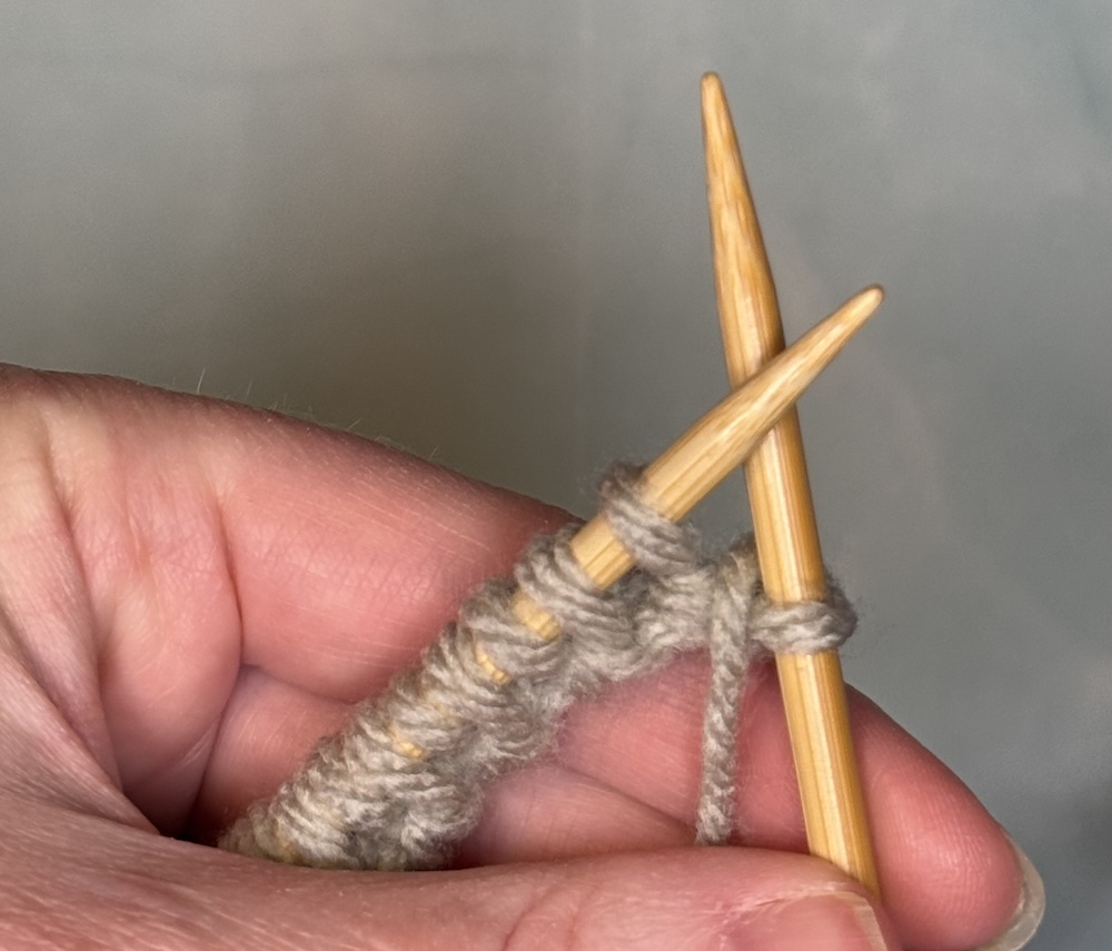 How to Knit Ribbing - Everything You Need to Know about Rib Stitches ...
