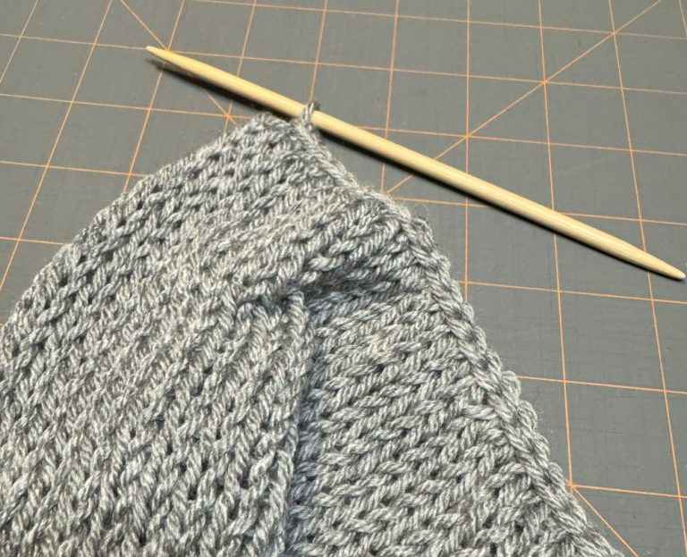 5 Ways to Finish the Ends of a Knitting Machine Scarf - Our Daily Craft