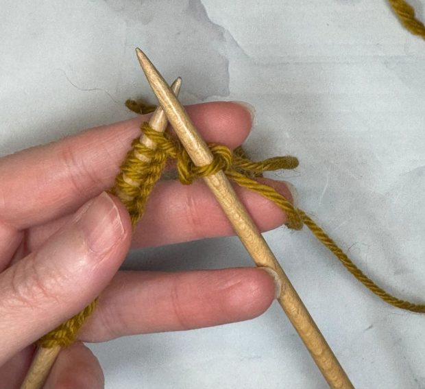 How to Knit Linen Stitch - Our Daily Craft
