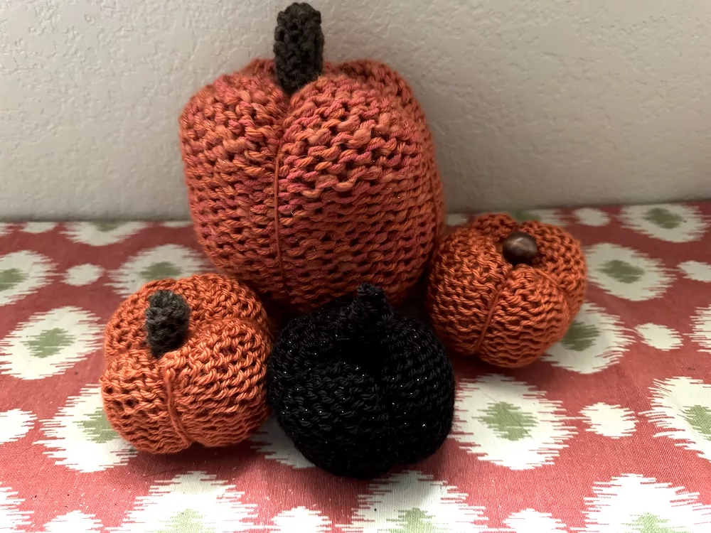 Easy Knit Pumpkin Pattern - Our Daily Craft